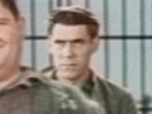 Eddie Dunn in Pardon Us (1931)